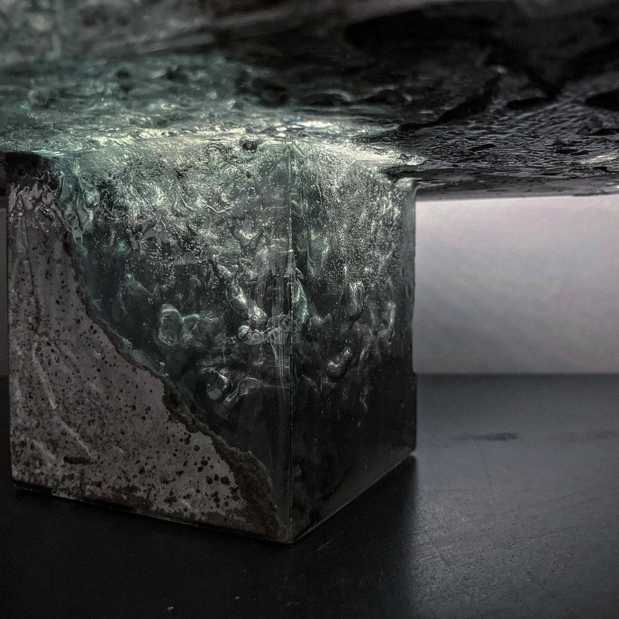 concrete x resin art | floating ocean - tectonic, 2022 | W350mm x ...